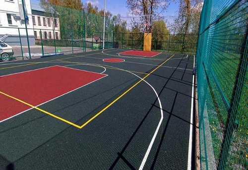 Спортивная площадка для взрослых и детей