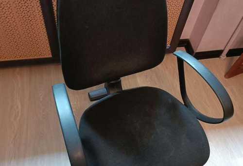 Офисное кресло обычное, б/у, требует замены газпат