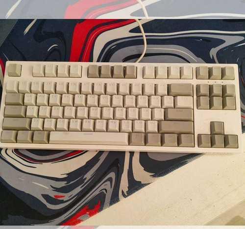 Red square TKL classic 80% на жëлтых свитчах