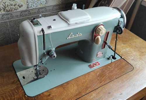 Швейная машина LADA 237