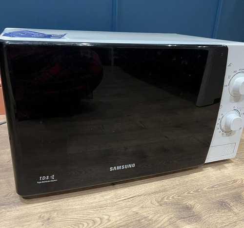 Микроволновая печь Samsung ME81KRW бу