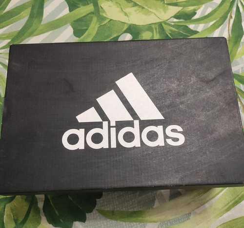 Кроссовки adidas