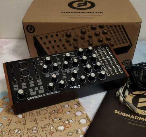 Moog Subharmonicon