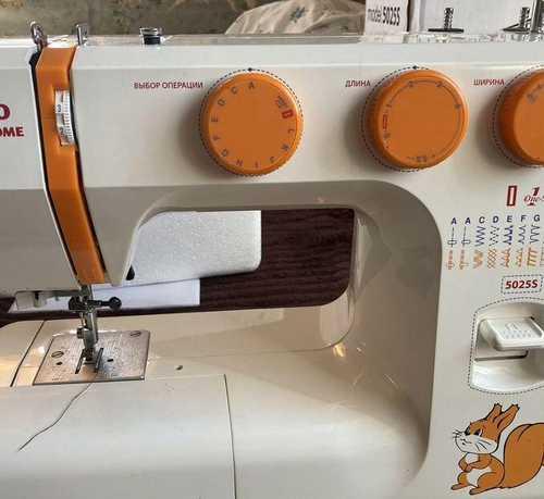 Швейная машина Janome Juno 5025S