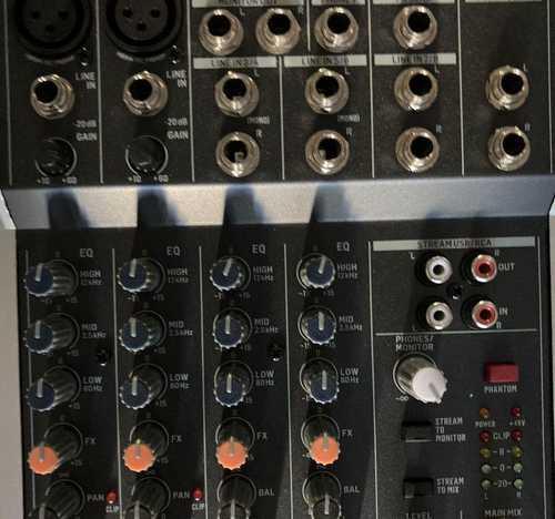 Микшерный пульт behringer xenyx 802s