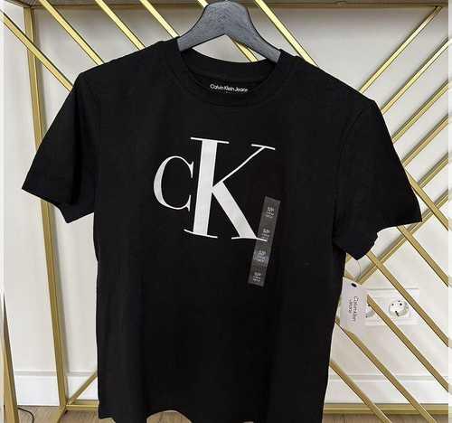 Calvin klein футболка женская