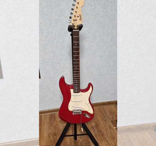 Электрогитара Squier by Fender Bullet strat