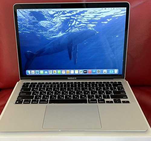 MacBook Pro 13 2020 M1 8/256gb Идеальный