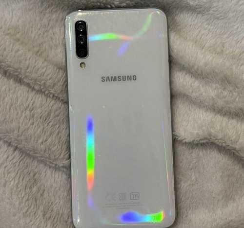 Samsung Galaxy A50, 4/64 ГБ