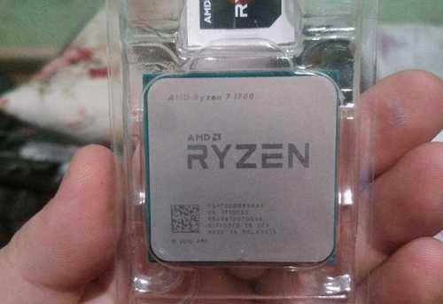 Процессор AMD Ryzen 7 1700