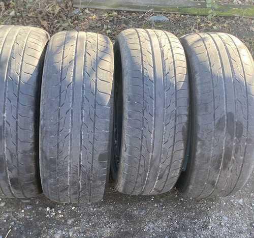 Toyo DRB 215/50 R17