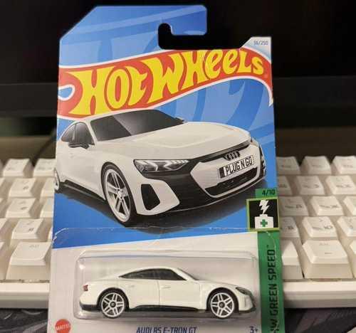 Hot wheels audi rs e tron gt