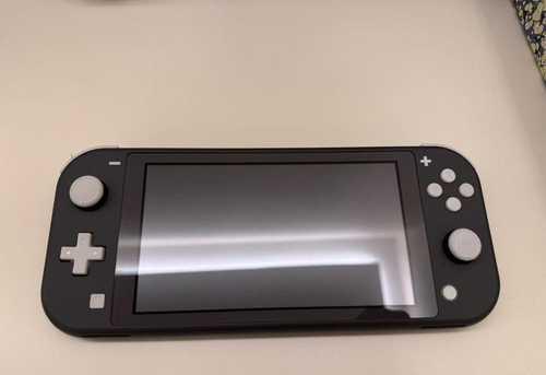 Nintendo Switch Lite + FIFA 20