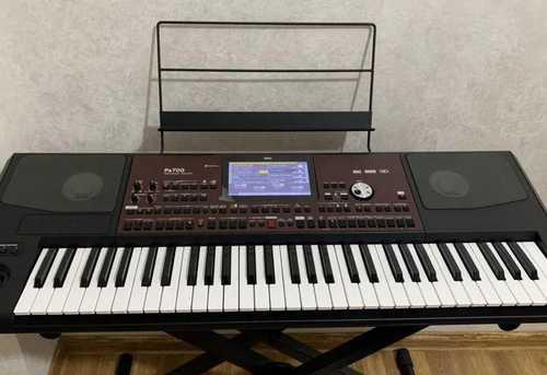 Синтезатор Korg Pa 700