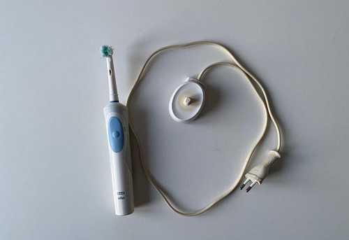 Электрическая зубная щетка Braun Oral-B бу