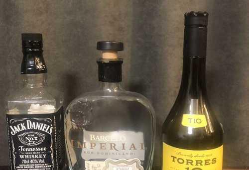 Пустые бутылки из под Torres,Jack Daniels