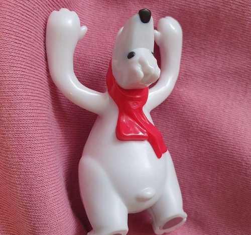 Фигурка kinder медведь белый мишка на животе
