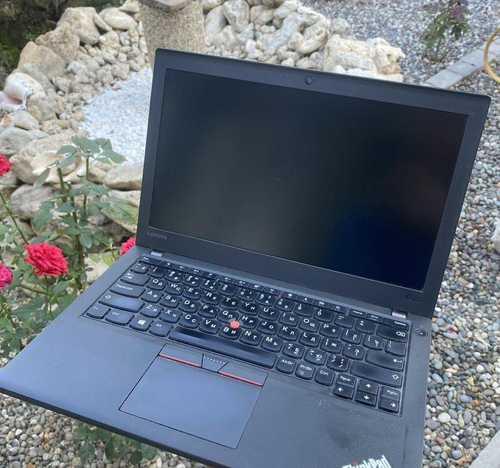 Нерабочий Thinkpad x270