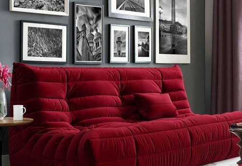 Трехместный бескаркасный диван. Красный Велюр