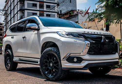 Литые диски momo Revengesuv R20 6x139.7 ET25Pajero