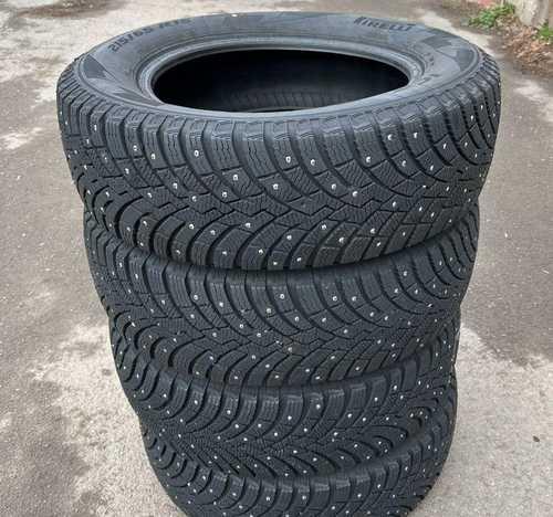 Pirelli Ice Zero 2 215/65 R16