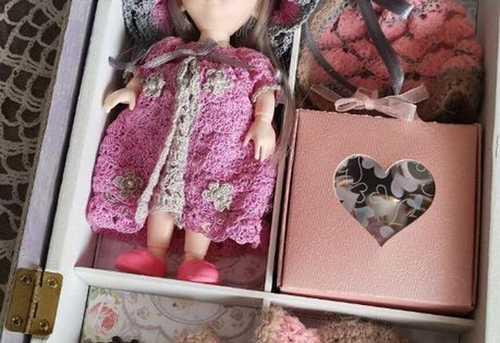 Кукла с комплектом одежды
