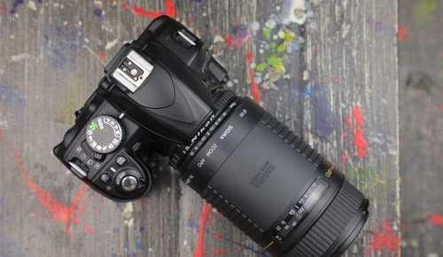Nikon d3100 Body + Sigma 75-300mm f/4.5-5.6 Zoom