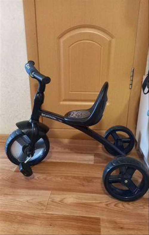 Трехколесный велосипед