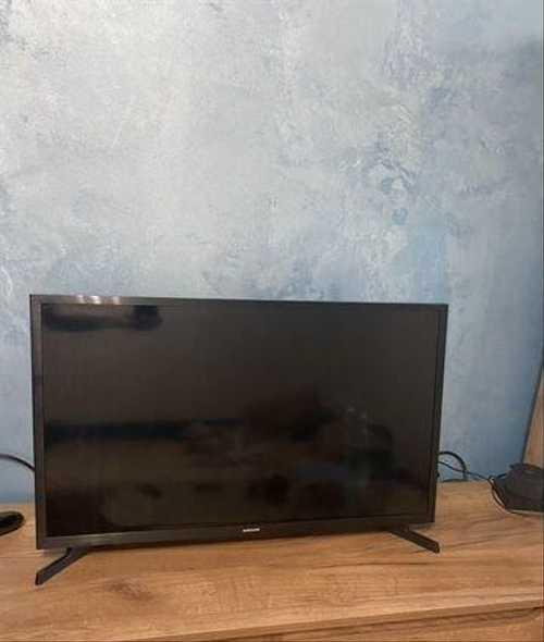 Телевизор Samsung 32 дюйма Smart TV