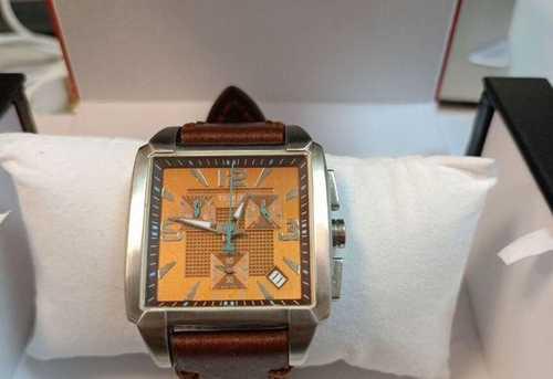 Часы Tissot Quadrato chronograph