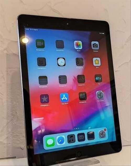 "Планшет 9.7" Apple iPad Air md785ru 16GB Wi-Fi"