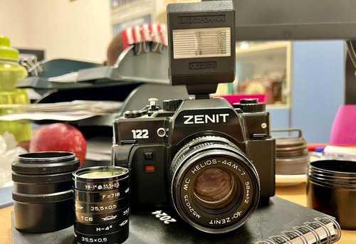 Плёночный фотоаппарат Zenit 122