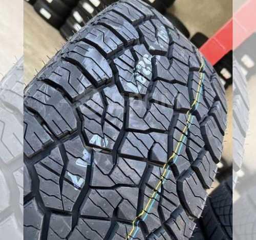 Kumho Road Venture AT52 305/55 R20