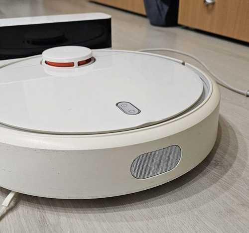 Робот-пылесос Xiaomi Mi Robot Vacuum Cleaner