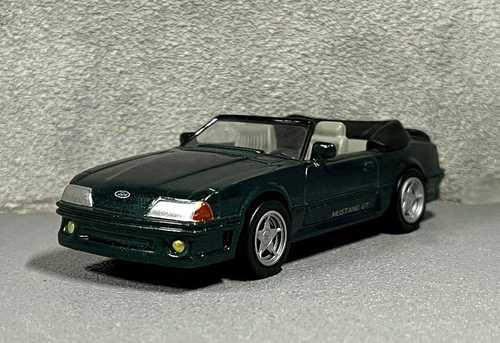 Модель автомобиля Ford Mustang 1989 1:43 NewRay