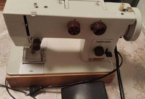 Швейная машинка Чайка 143А