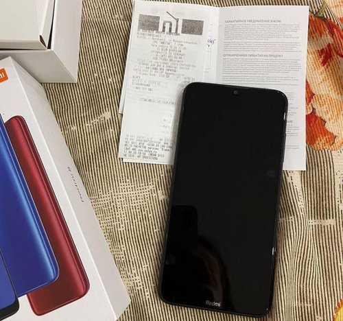 Xiaomi Redmi 8, 3/32 ГБ