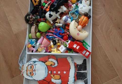 Ящик с игрушками