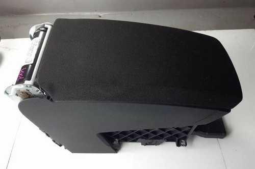 Подлокотник Volkswagen Passat B6 1.8TSI CDA 2010