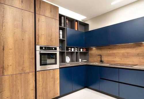 Кухонный гарнитур Жанна синяя эмаль с деревом