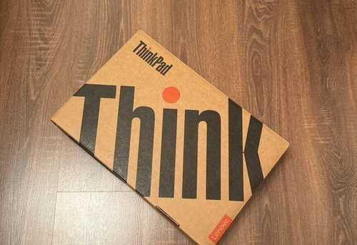 ThinkPad T14s Gen 3 R7-6850 16gb 512ssd Touch