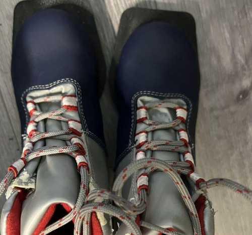 Лыжные ботинки классические