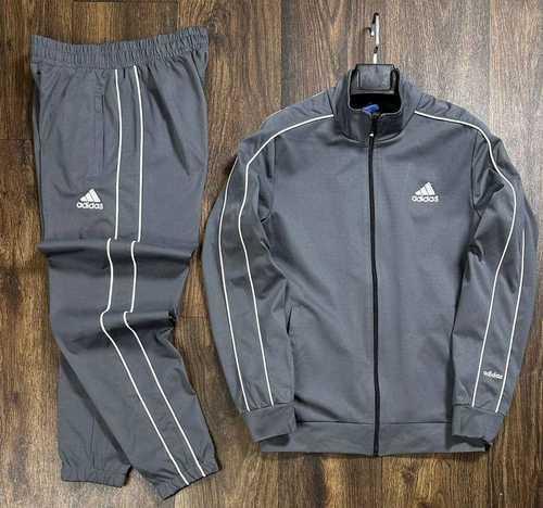 Спортивные костюмы Adidas