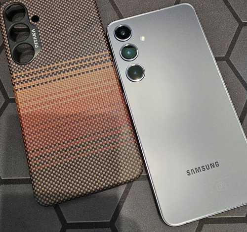 Samsung Galaxy S24 , 12/256 ГБ