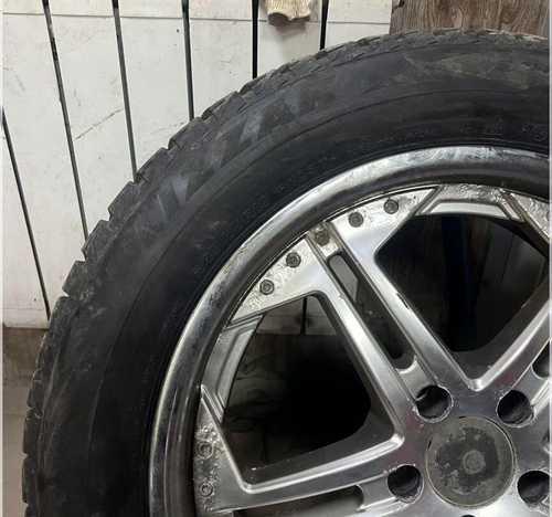 Bridgestone Blizzak LM-80 Evo 245/55 R19
