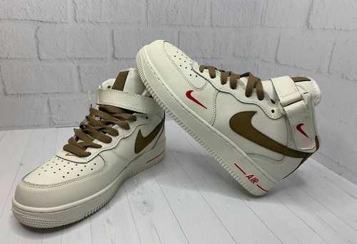 Кроссовки Nike Air Force 1 luxe