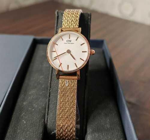 Часы наручные женские Daniel Wellington