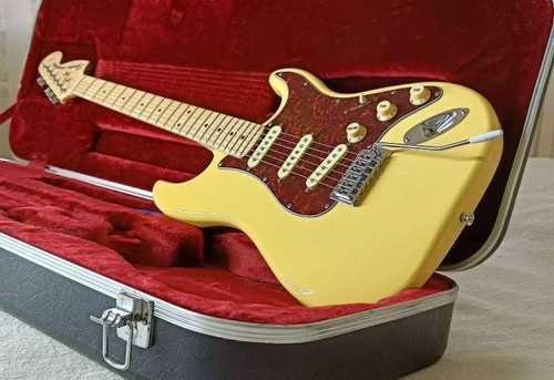 Squier Standard stratocaster SSS