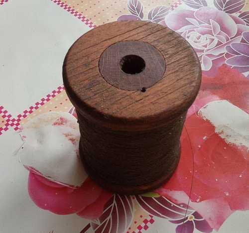 Раритет, нитки, дерево