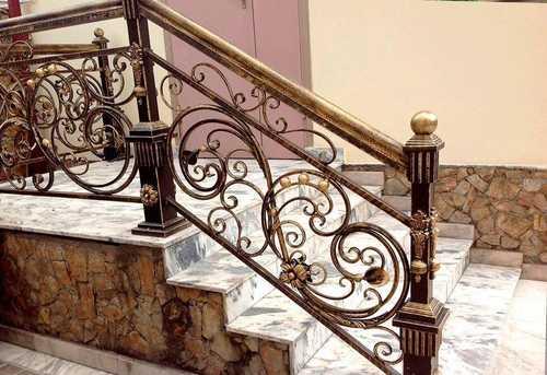 Кованная лестница/Кованные перила, балкон